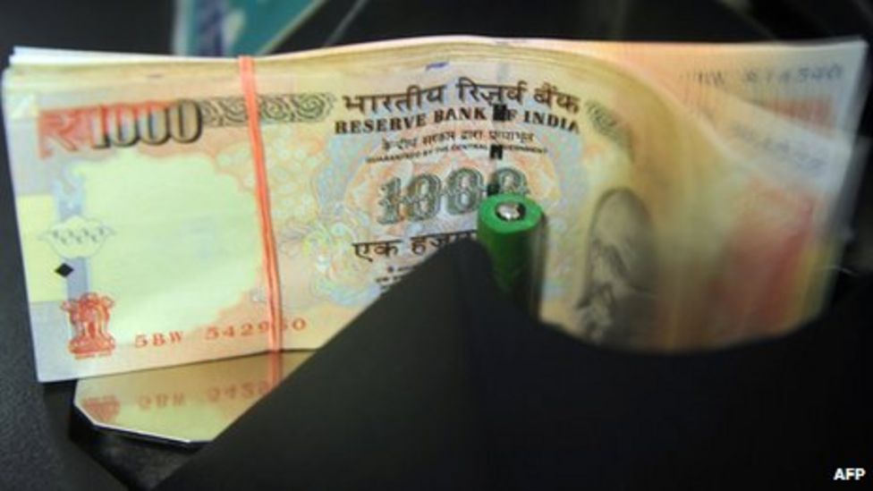 India withdraws old currency notes in 'black money' move - BBC News