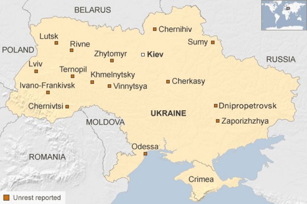 Ukraine protests 'spread' into Russia-influenced east - BBC News