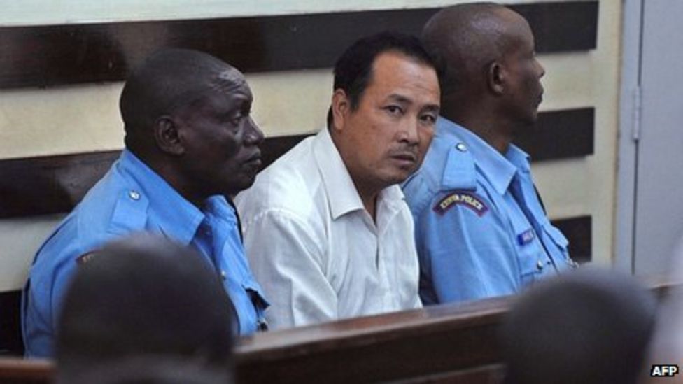 Chinese ivory smuggler gets record Kenyan fine - BBC News
