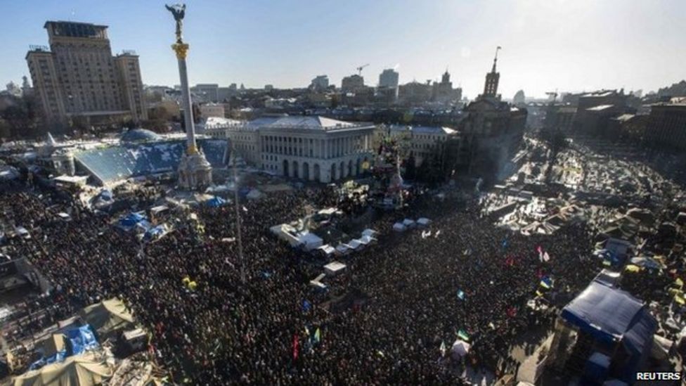 Ukraine rally in Maidan targets Yanukovych - BBC News