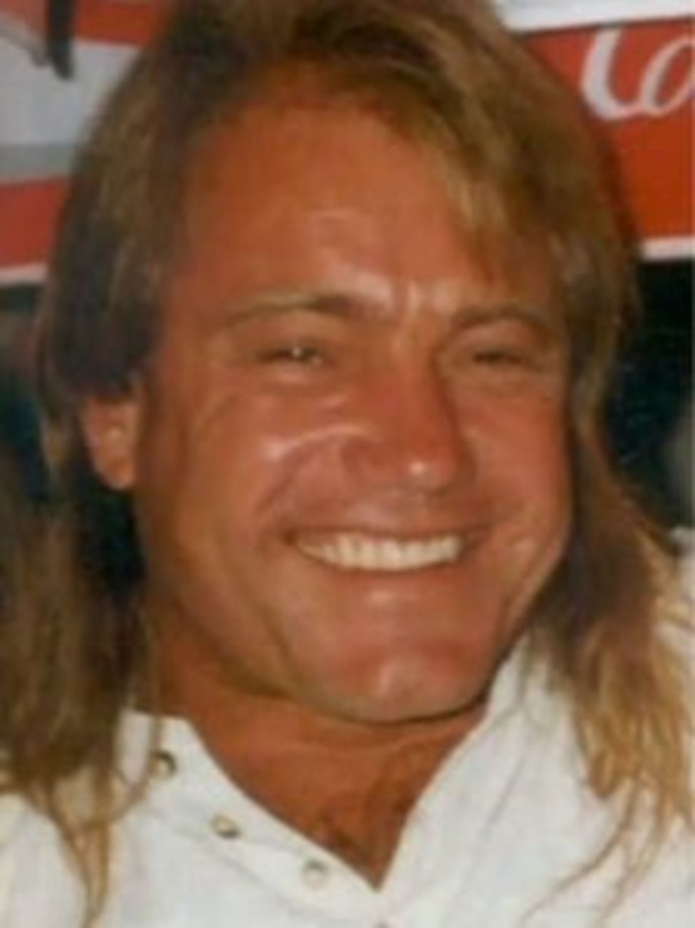 Kevin Palmer missing: Fareham pub garden dug up - BBC News