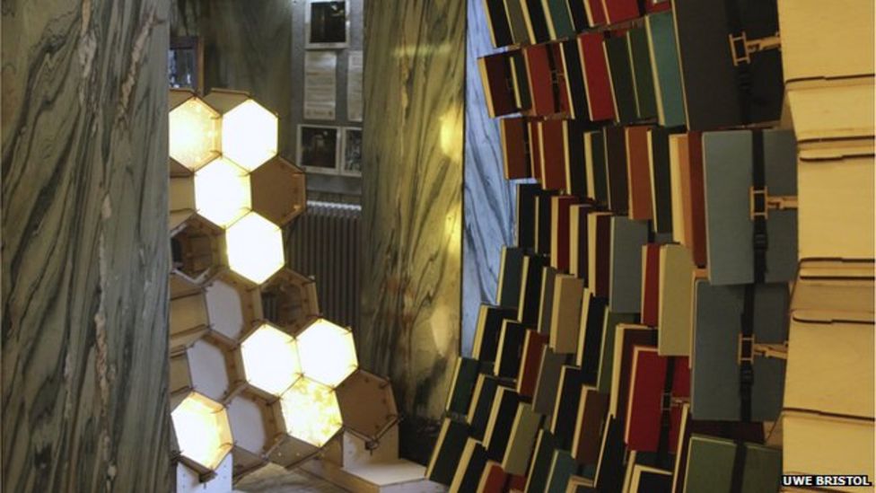 Honeycomb book hive celebrates library's 400th anniversary - BBC News