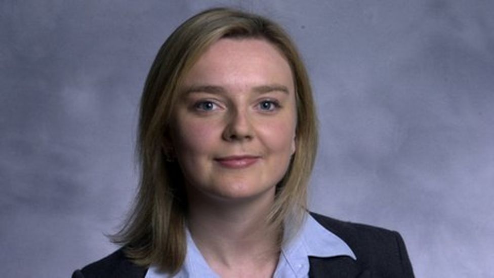 Shanghai visit for minister to learn maths lessons - BBC News