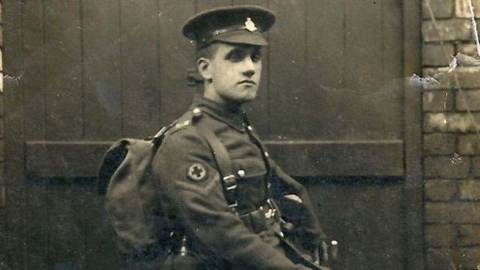 Durham Light Infantry's role in WW1 explored in exhibition - BBC News