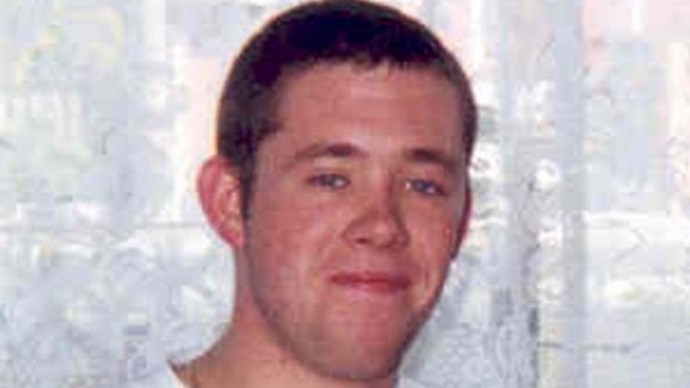 Brother's appeal on anniversary of Craig Eaton murder - BBC News