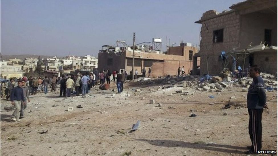 Syria field hospital hit by car bomb near Turkey - BBC News