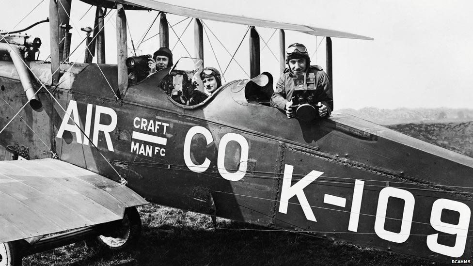 The World War One flyers who shot Britain from above - BBC News