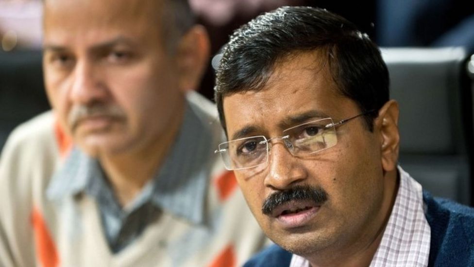 India bank chief arrested over bribery - BBC News