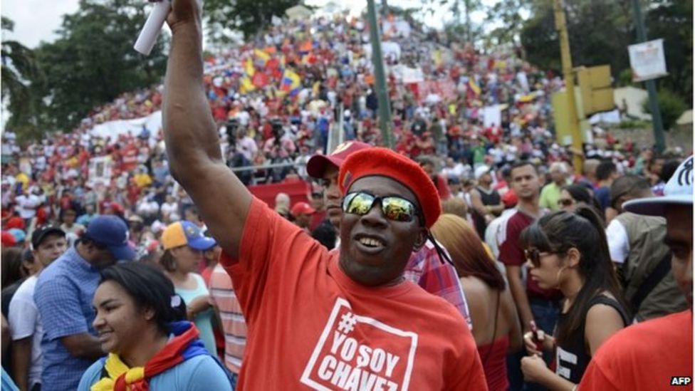 Venezuela student protest in Caracas ends in clashes - BBC News