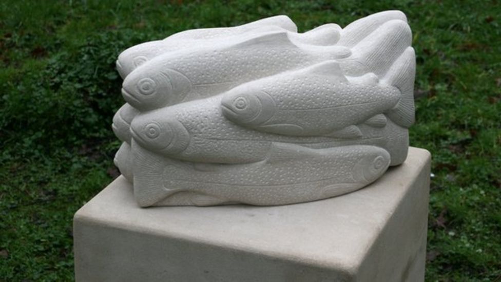 Shipwrights Way sculptures unveiled in Hampshire - BBC News