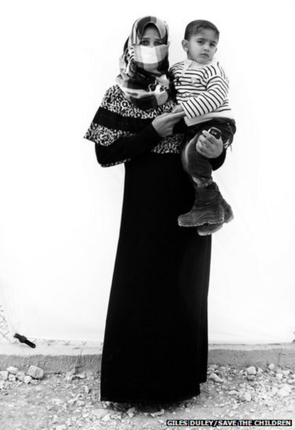 Born a refugee: Syrian children of the camp - BBC News