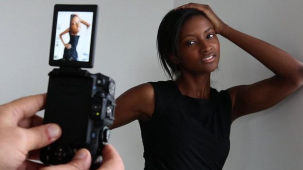 How can Wikipedia woo women editors? - BBC News