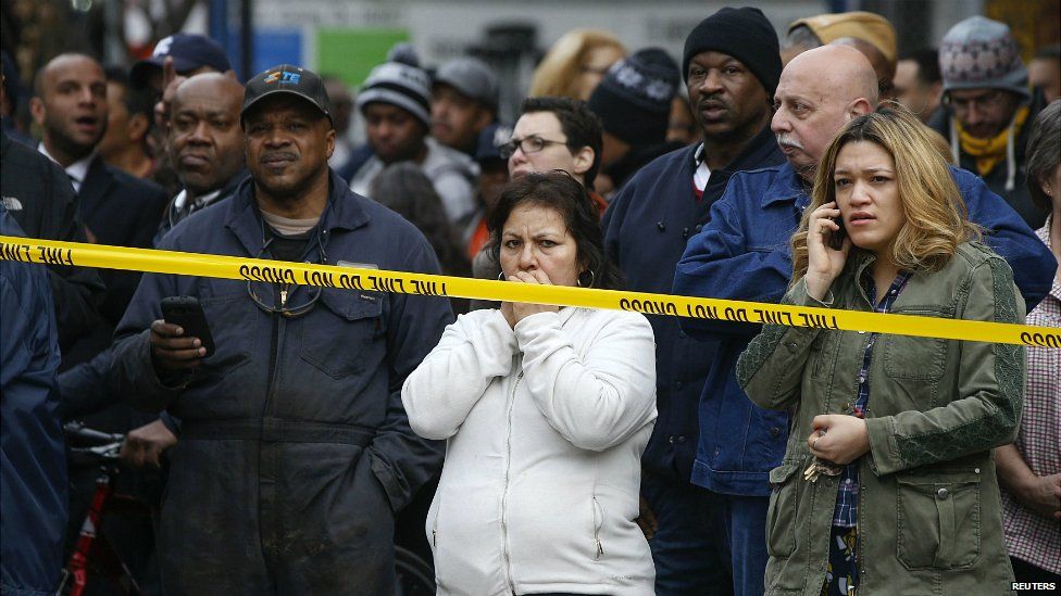 In pictures: New York building collapses after blast - BBC News