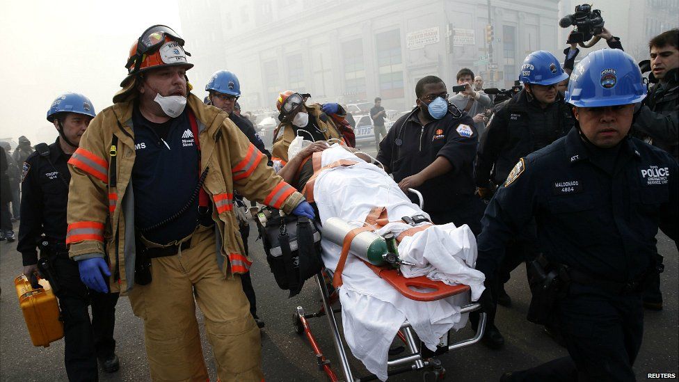 In pictures: New York building collapses after blast - BBC News