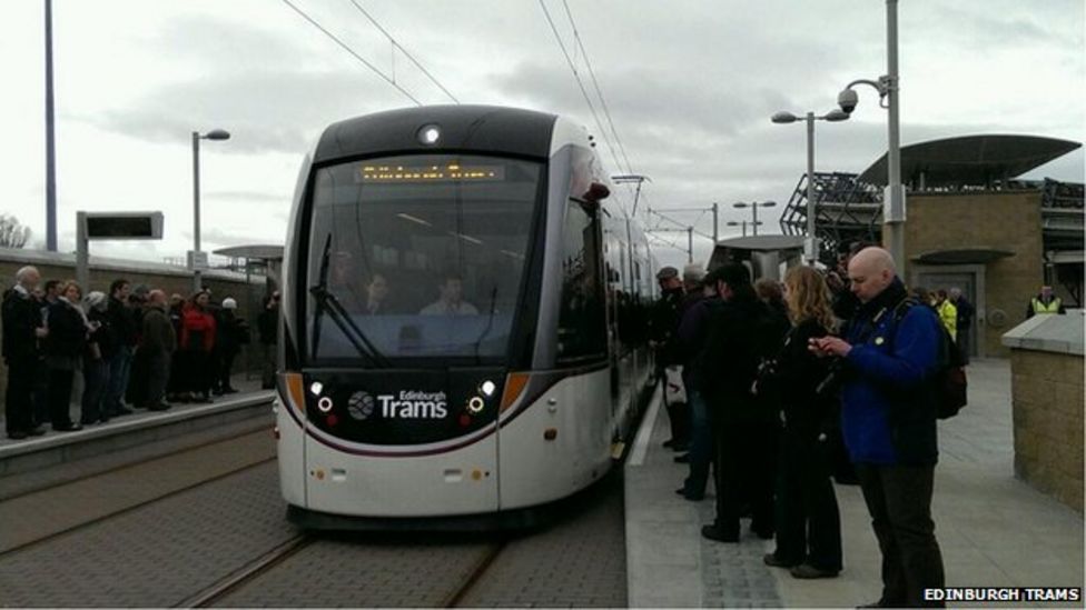 Volunteer passengers get on board for Edinburgh tram tests - BBC News