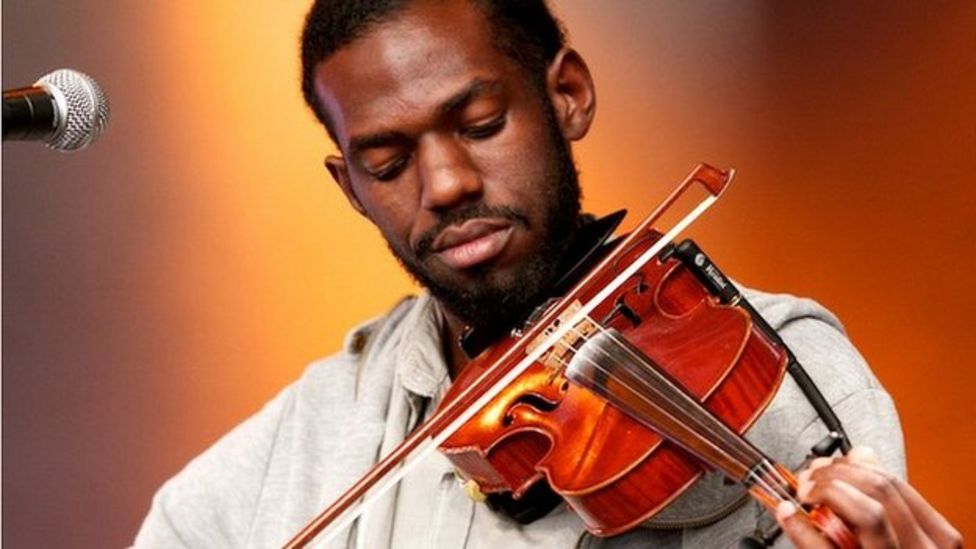 How can music make your ears bleed? - BBC News