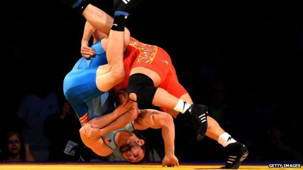 Iran: Freestyle wrestlers in World Cup win - BBC News