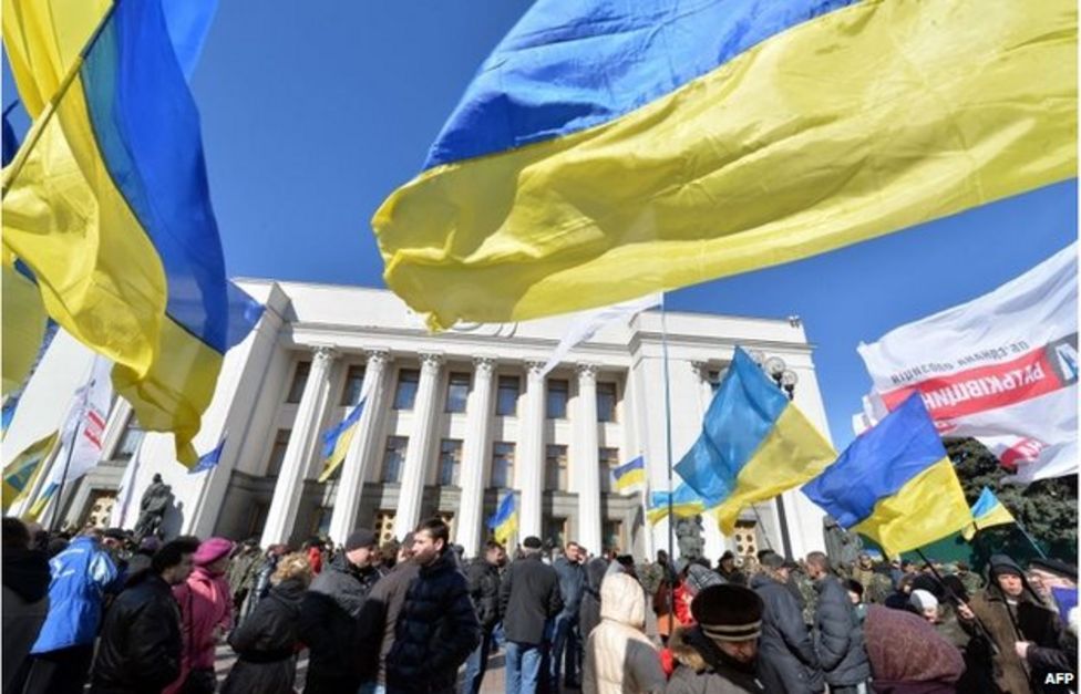 Russia's Vladimir Putin recognises Crimea as nation - BBC News