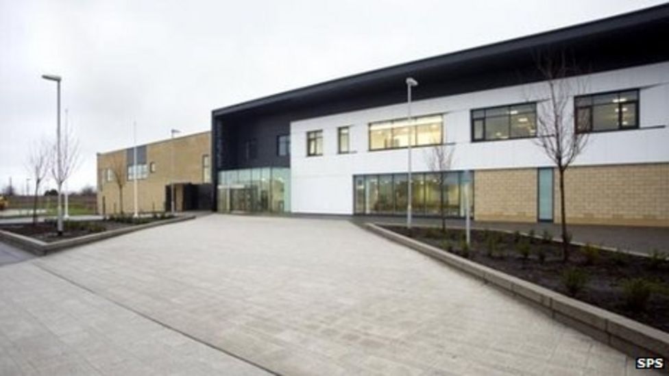 Drug dealer Peter Wingate caught with heroin in cell - BBC News