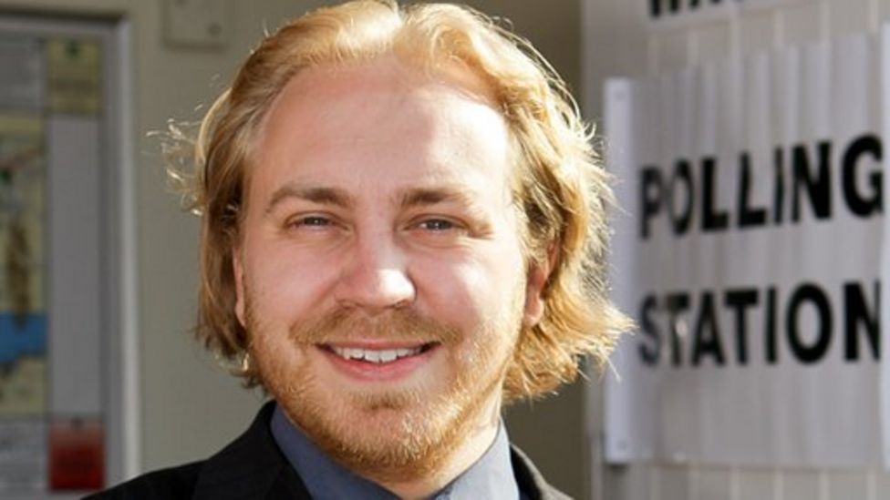 Green Party's Steven Agnew in political donations call - BBC News