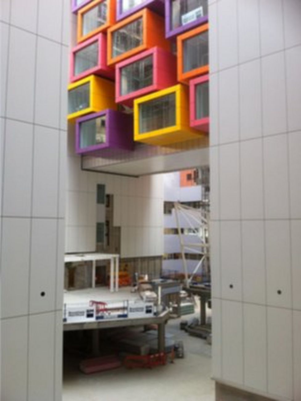 Major operation: Building Glasgow's new hospital campus - BBC News