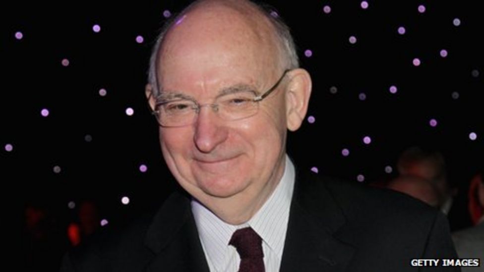 Tim Waterstone 'predicts e-book decline' - BBC News