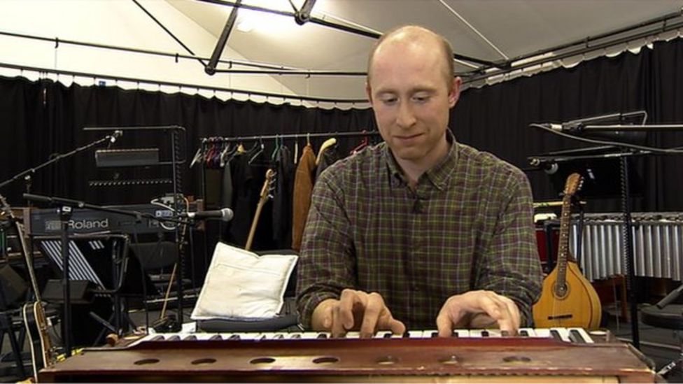 The Beautiful Cosmos of Ivor Cutler - BBC News