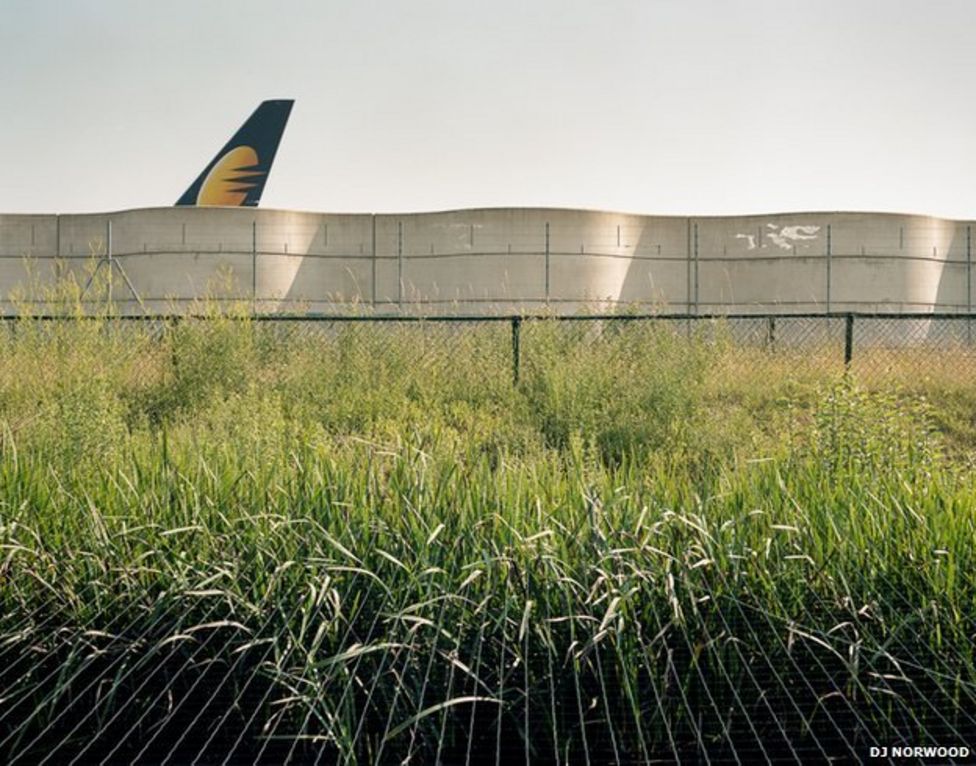 Under the flight path, the landscape of Heathrow - BBC News
