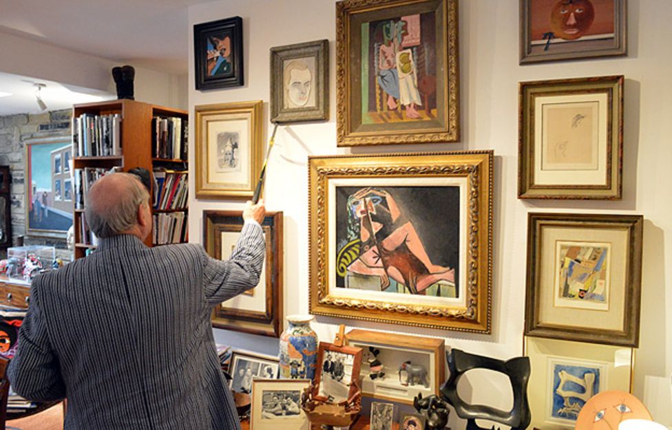 The retired doctor with a surrealist art treasure trove - BBC News