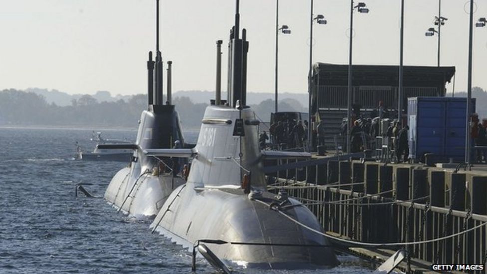 Germany: Navy appoints first female submarine officer - BBC News