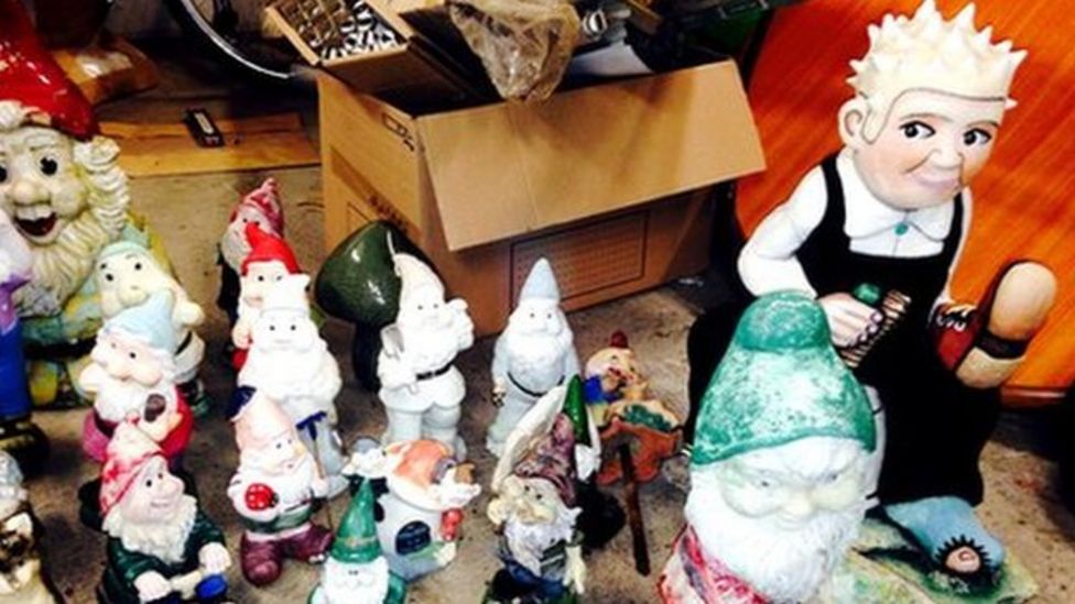 Appeal for stolen gnome owners - BBC Newsround