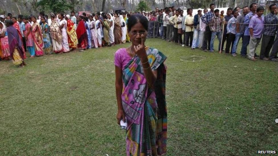Indians vote in first phase of giant general election - BBC News