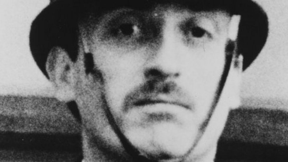 Broadwater Farm riots: PC Keith Blakelock's 1985 murder recalled - BBC News