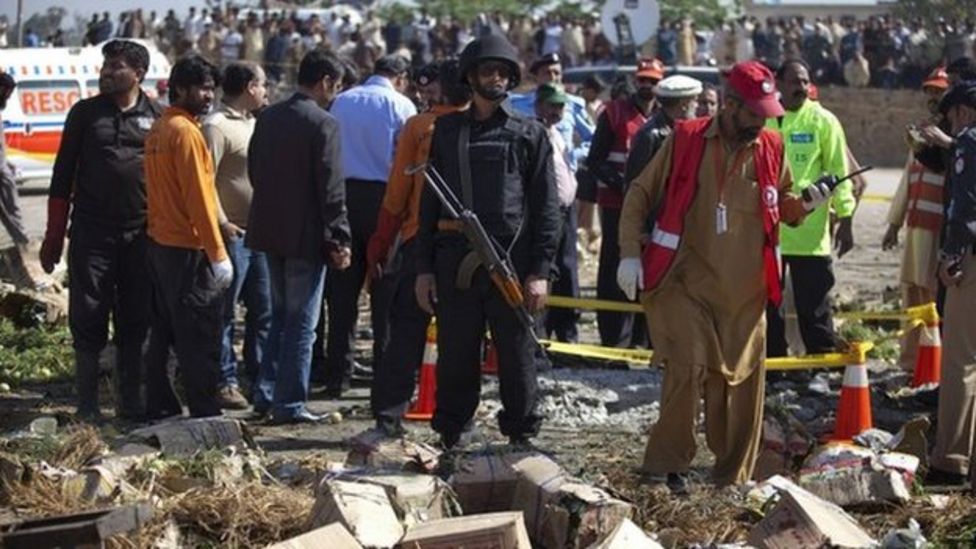 Pakistan fighter jets target 'militant hideouts' - BBC News