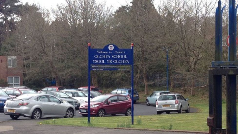 Inquiry into death of Olchfa pupil in Swansea continues - BBC News