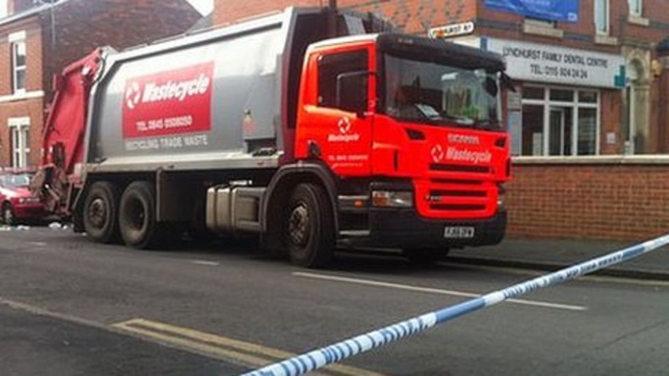 Man Found In Nottingham Refuse Lorry Dies Bbc News