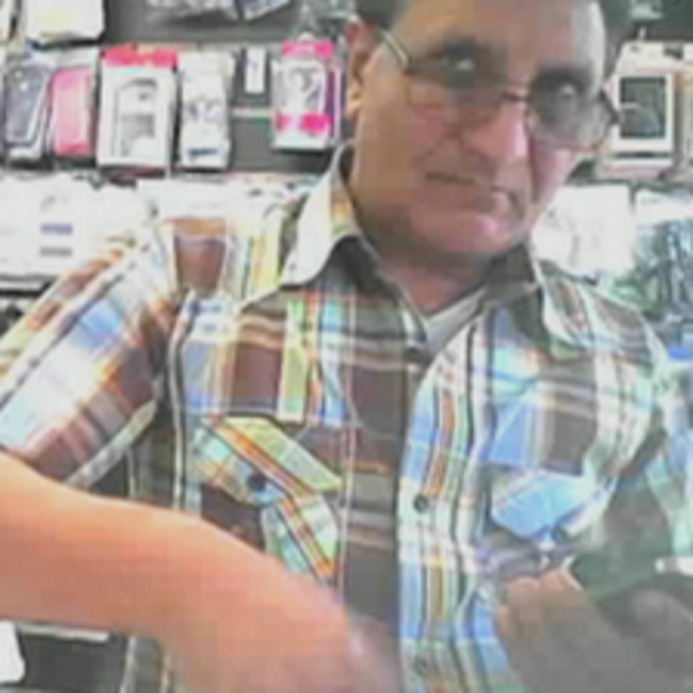 'Black market' for stolen smartphones exposed - BBC News