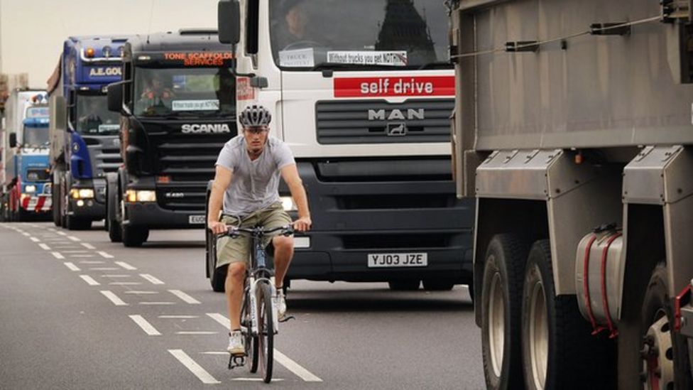 Lorries face London ban 'to protect cyclists' - BBC News