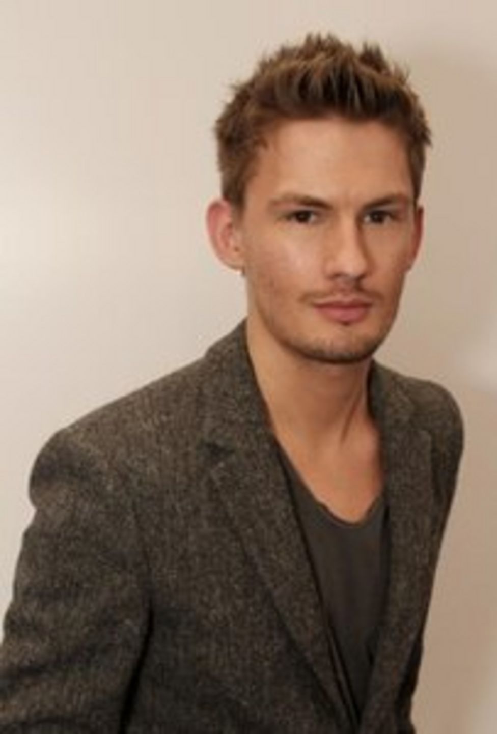 Bullying is 'impacting' school grades of victims - BBC News