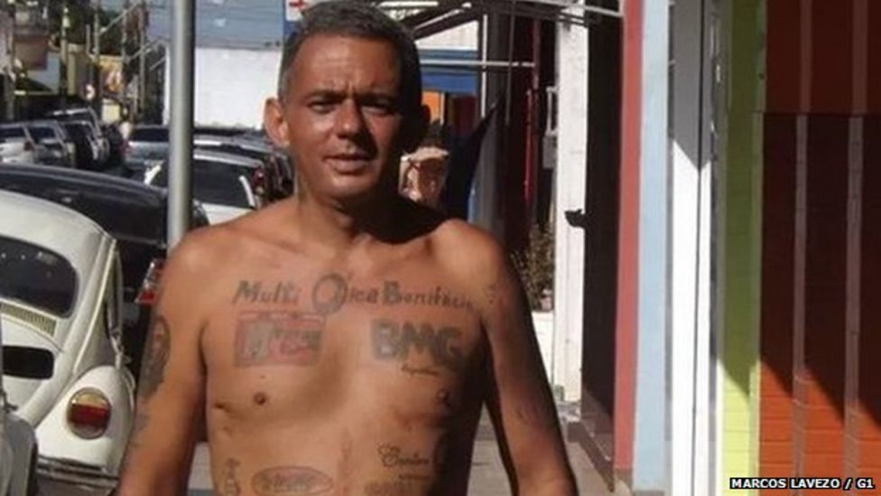 Brazil: Man 'earns a living' from tattoo ads - BBC News