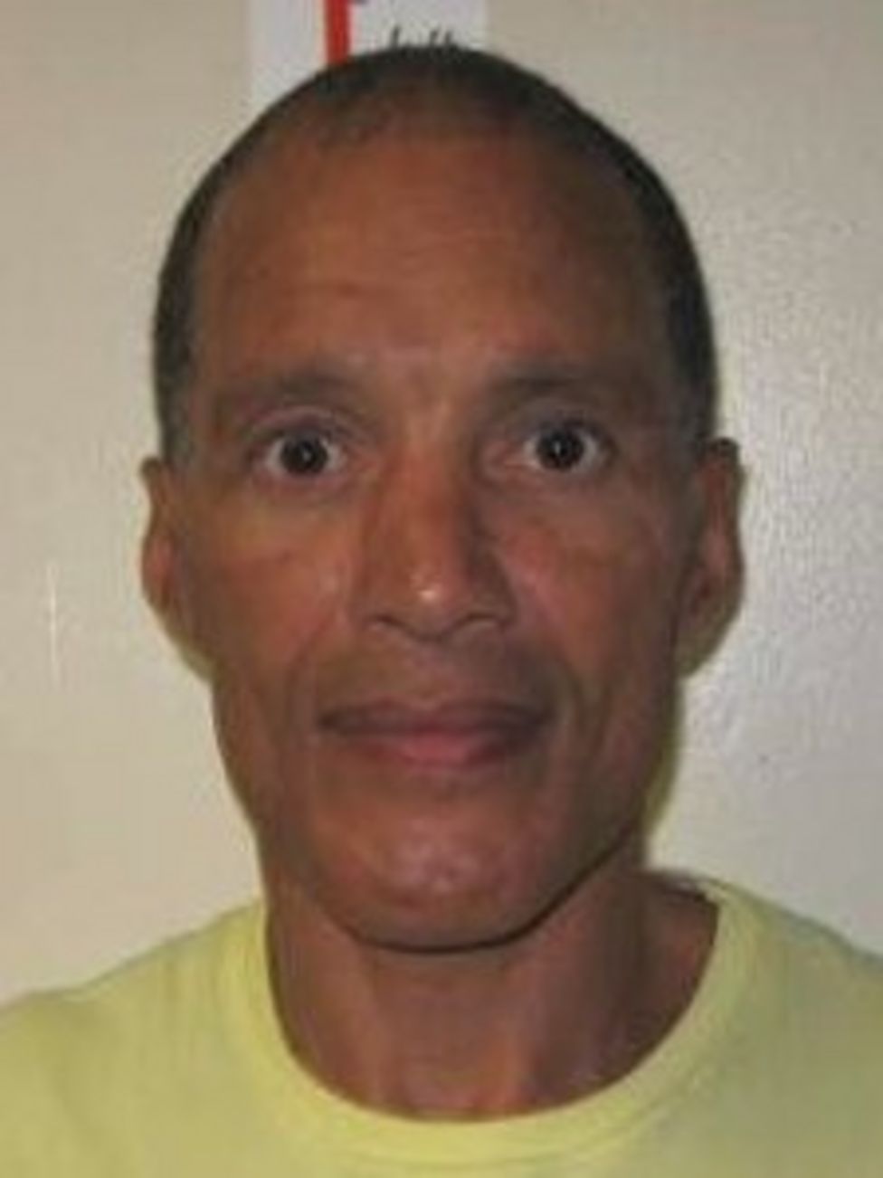 Row over absconded prisoner Jerry Monerville alert delay - BBC News