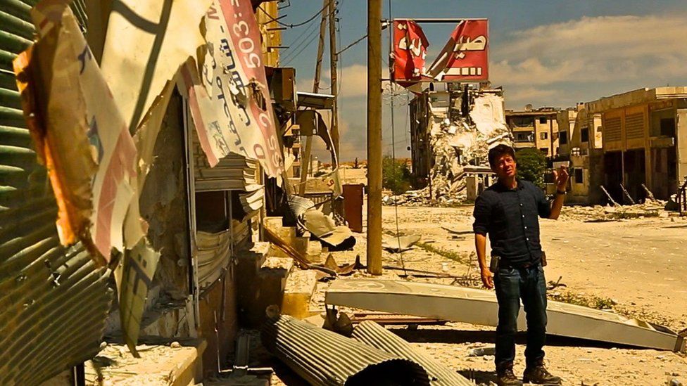 In pictures: Aftermath of bombings in rebel-held Aleppo - BBC News