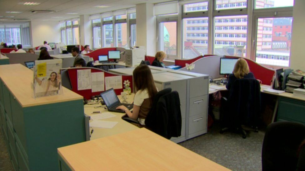 PricewaterhouseCoopers to create 807 new jobs in Northern Ireland - BBC ...