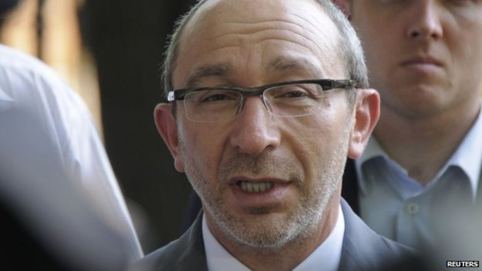 New US sanctions target Russian officials and companies - BBC News