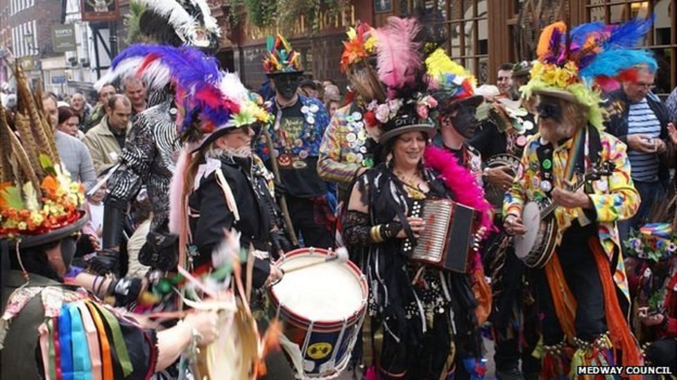 Bank holiday weirdness: An array of strange English events - BBC News