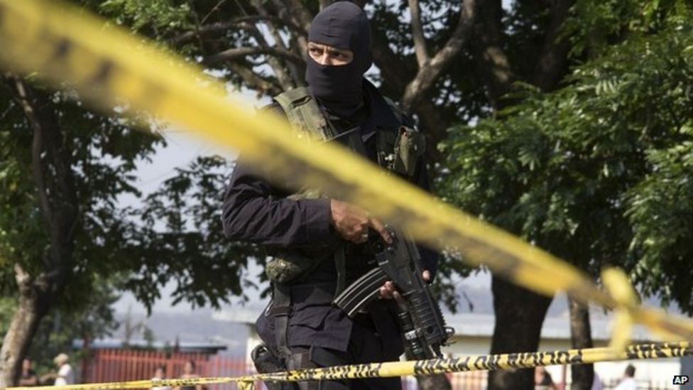 Honduras child killings: Probe into 'gang links' - BBC News