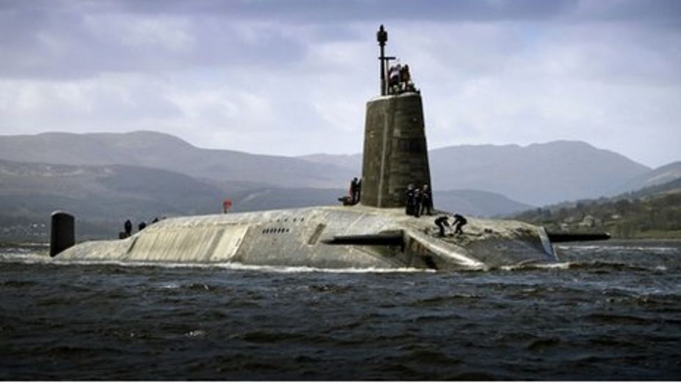 Royal Navy gets first female submariners - BBC News