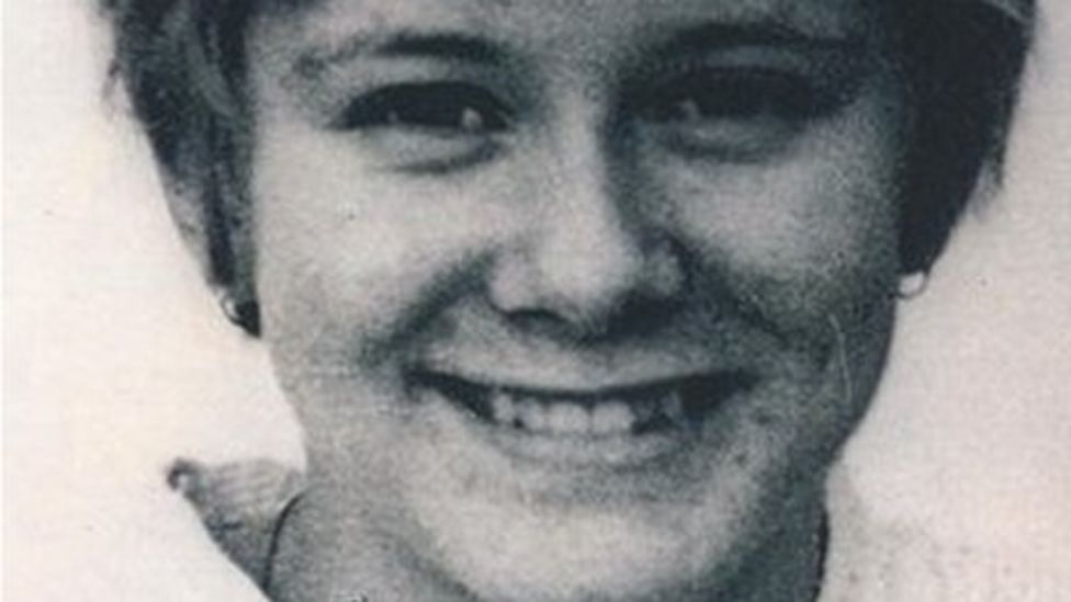 Police to probe link between 1960s murders - BBC News