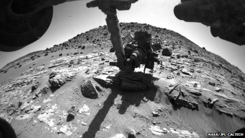 Nasa's Curiosity Mars rover drills for rock sample - BBC News