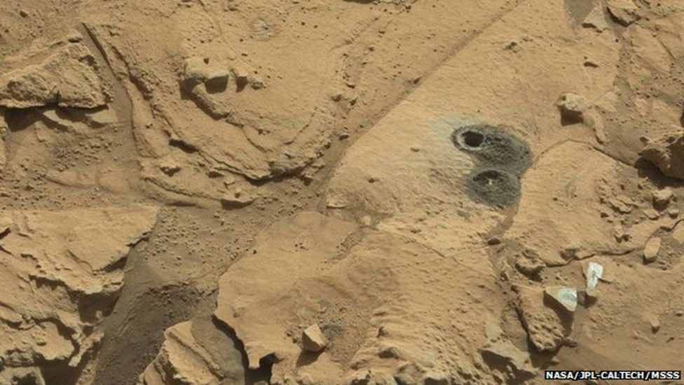 Nasa's Curiosity Mars rover drills for rock sample - BBC News